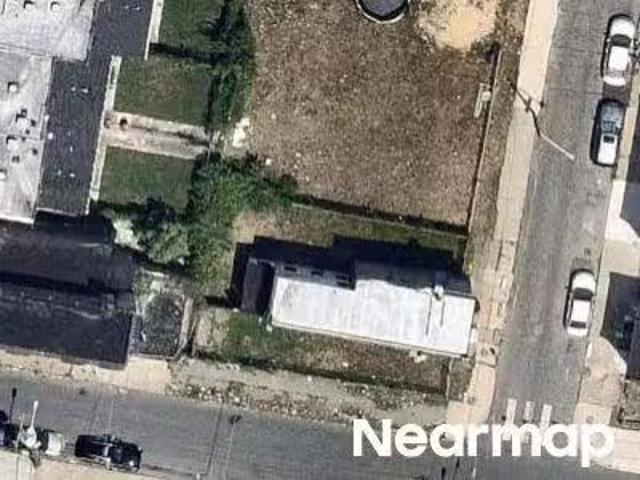 N Warnock St