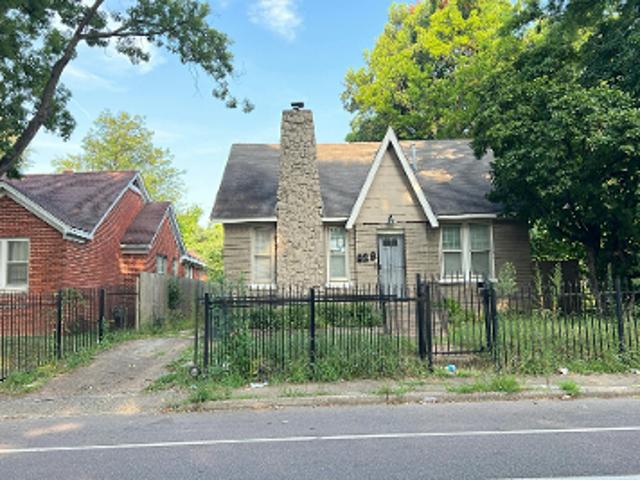 N Watkins St