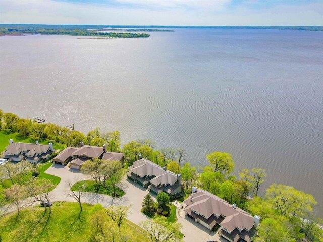 N Waubunsee Trl Unit,fort Atkinson, Condo For Sale