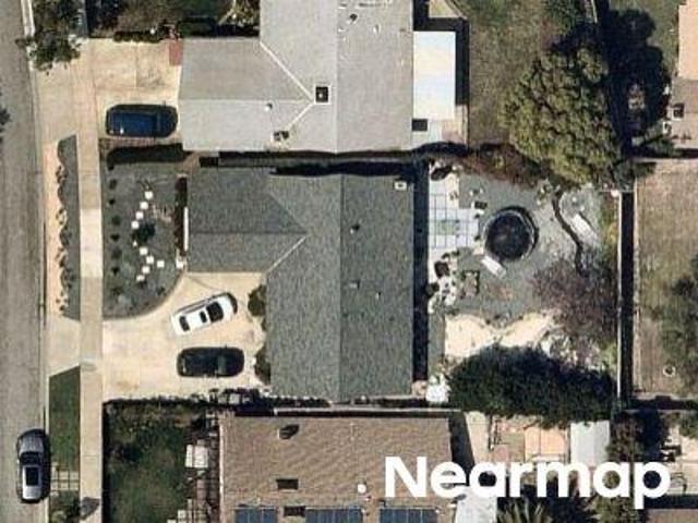 N Waverly St