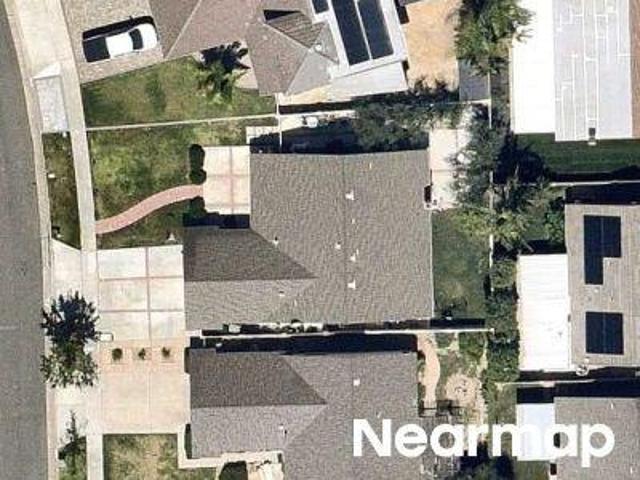 N Willamette Dr