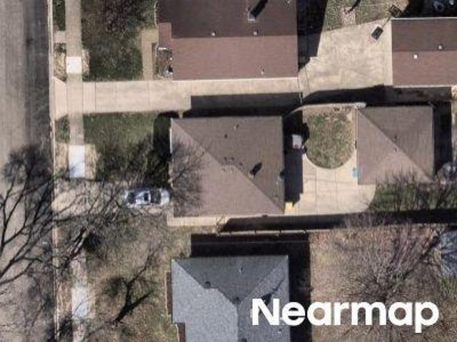 N William St
