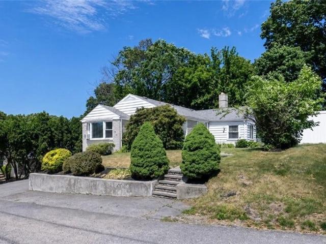 N Williams St, Johnston, Home For Sale