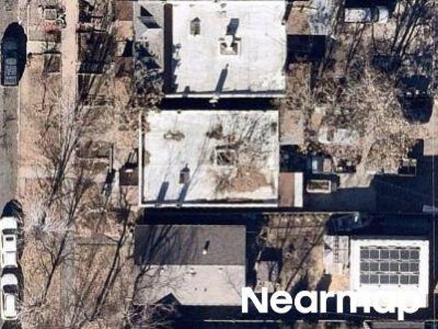 N Williams St