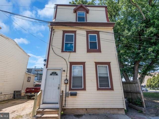 N Willow Ave, Gloucester City, Home For Sale
