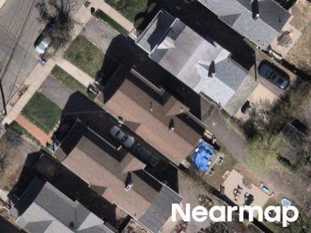 N Willow St