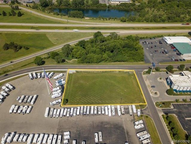 N Willowbrook Rd, Coldwater, MI 49036