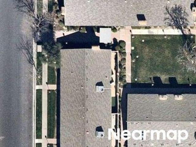 N Wishon Ave Apt A