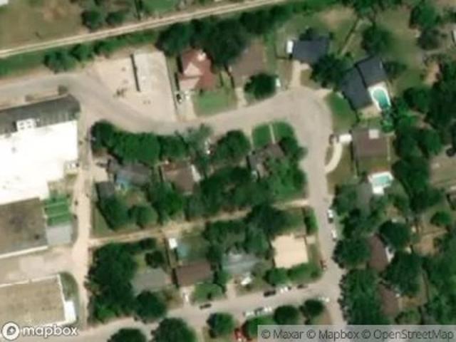 N Woodlawn Dr