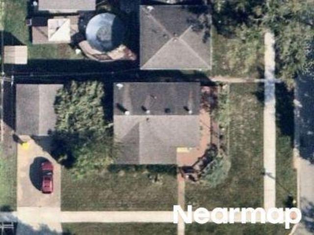 N Wright St