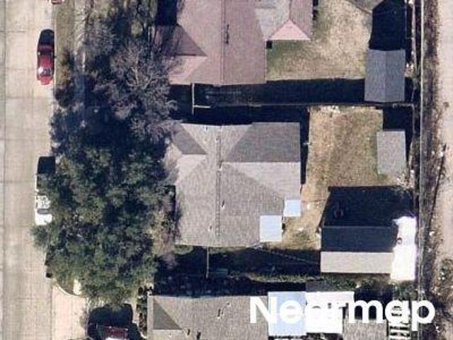 N Yale Dr
