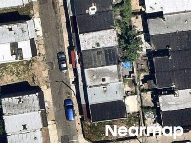 N Yewdall St