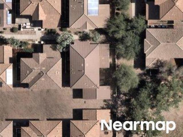 N 142nd Ln