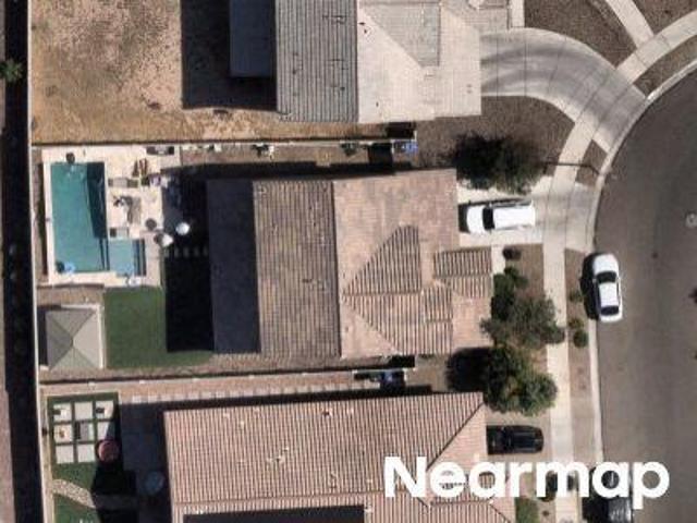 N 144th Ln