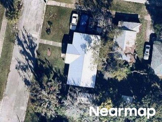 N 14th St