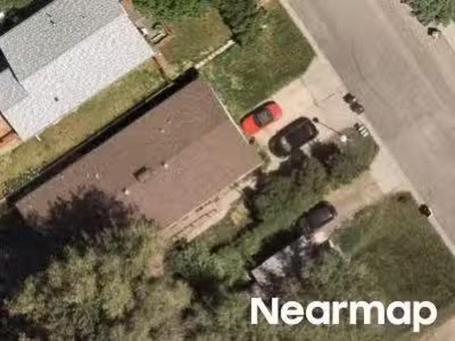 N 14th St