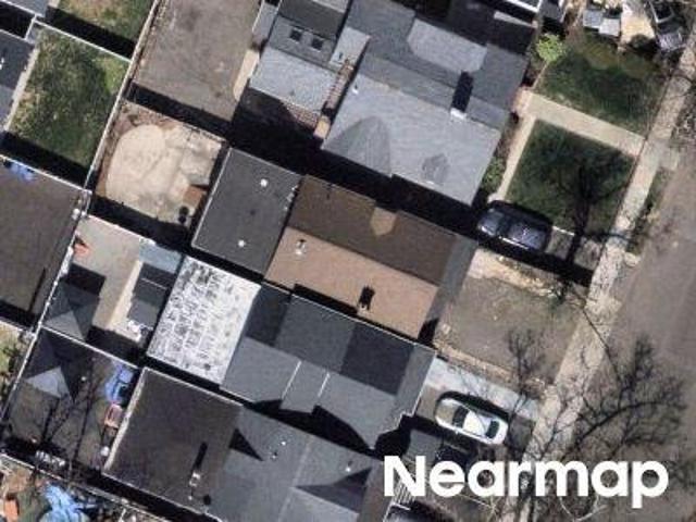 N 14th St