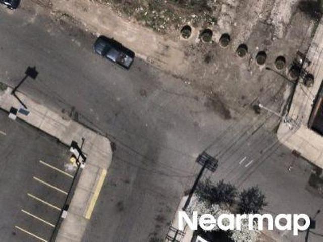N 14th St
