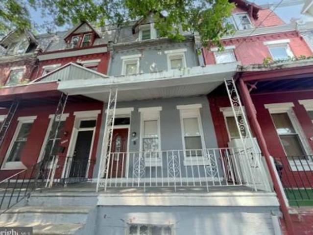 N 15th St