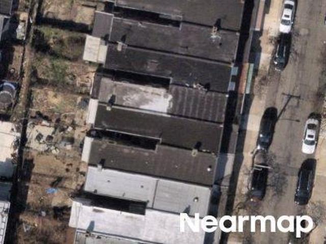 N 15th St
