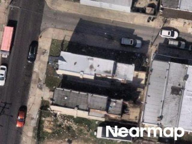 N 15th St
