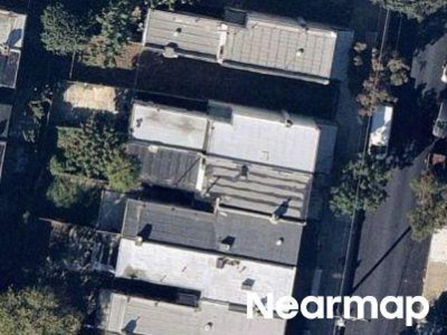 N 15th St