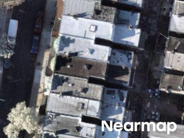 N 15th St