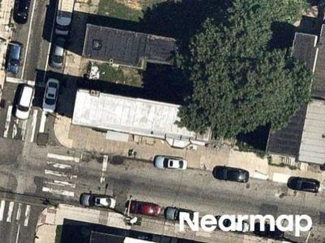 N 15th St