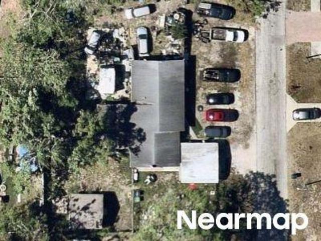 N 15th St