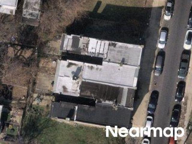 N 15th St