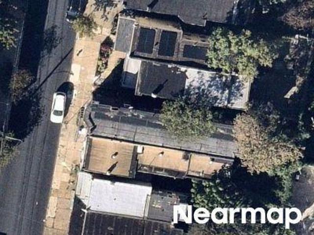 N 15th St