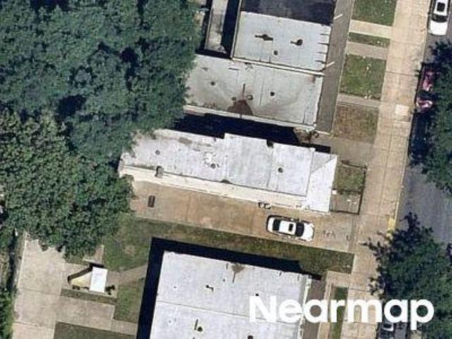 N 15th St