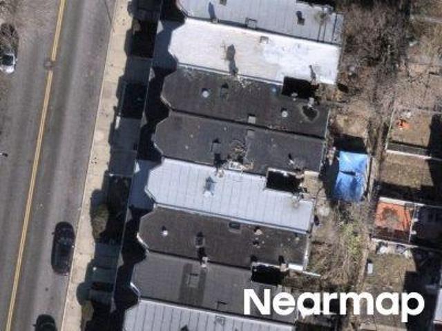 N 15th St