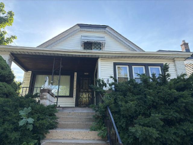 N 15th St