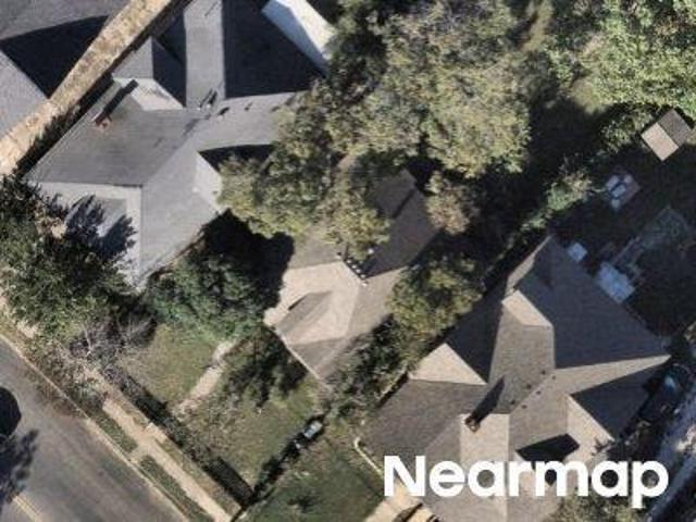 N 15th St