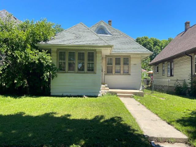 N 16th St