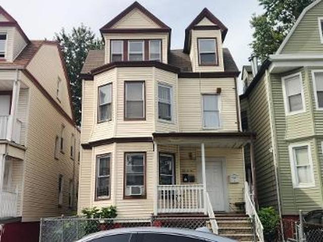 N 16th St