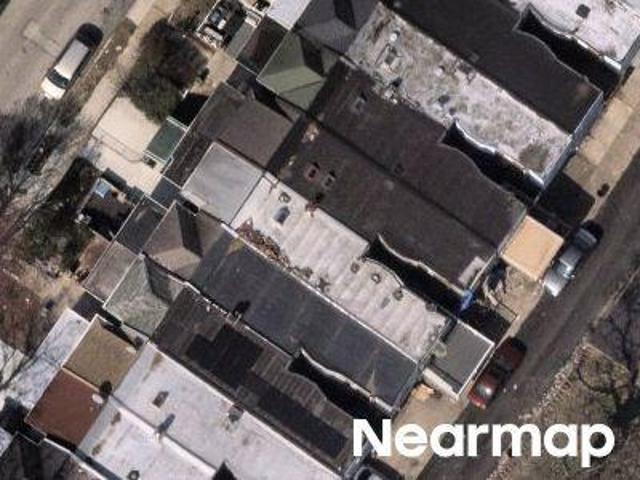 N 17th St