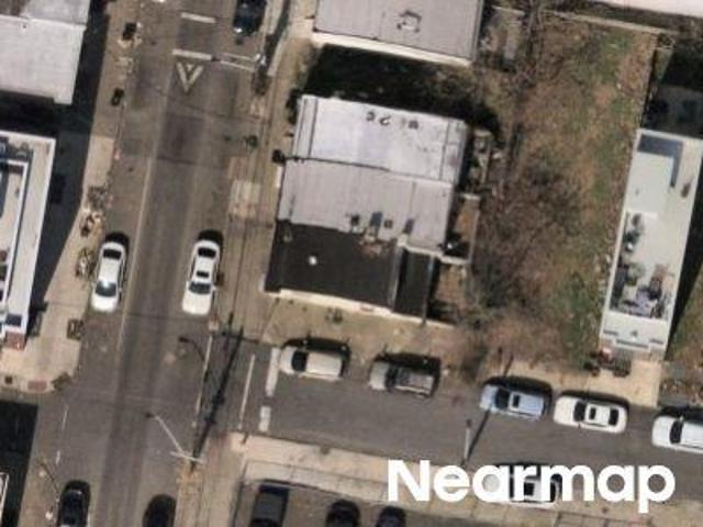 N 17th St
