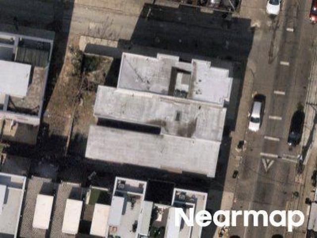 N 17th St