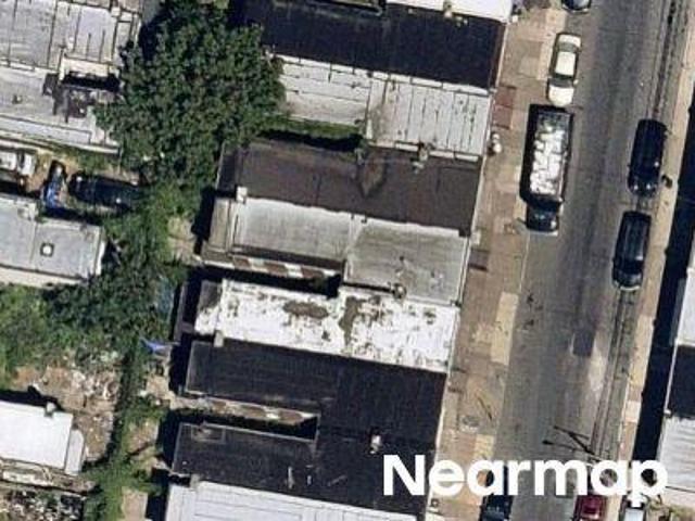 N 17th St