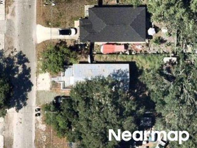 N 17th St