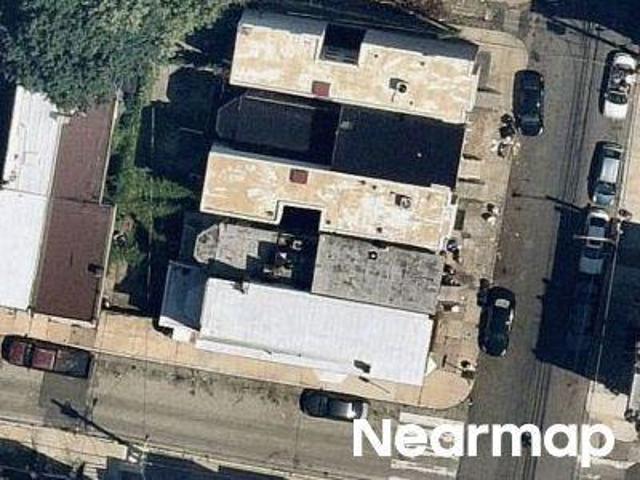 N 17th St