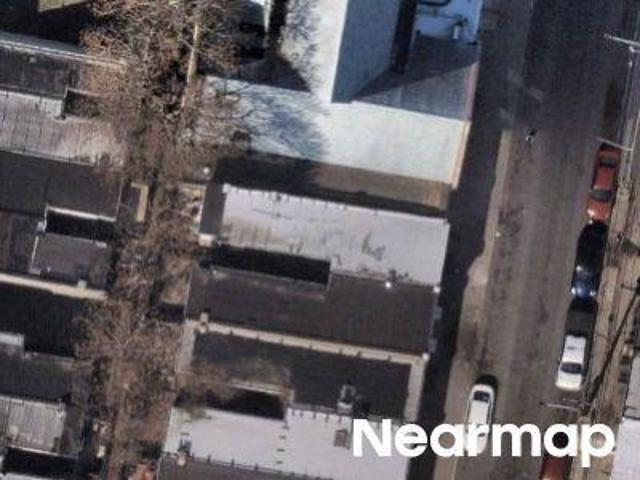N 17th St