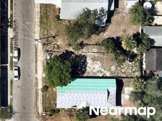 N 17th St