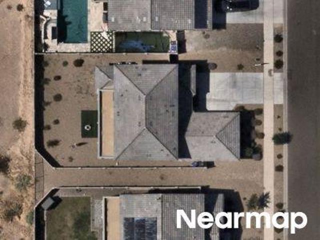 N 184th Ln
