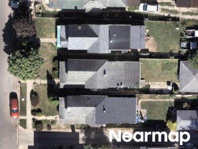 N 18th St