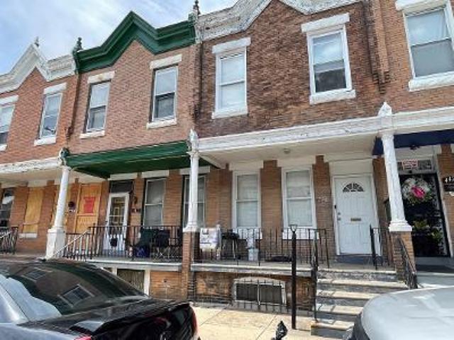 N 18th St