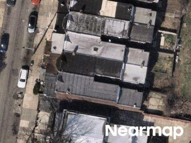 N 18th St