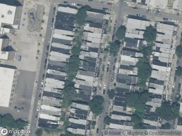 N 18th St